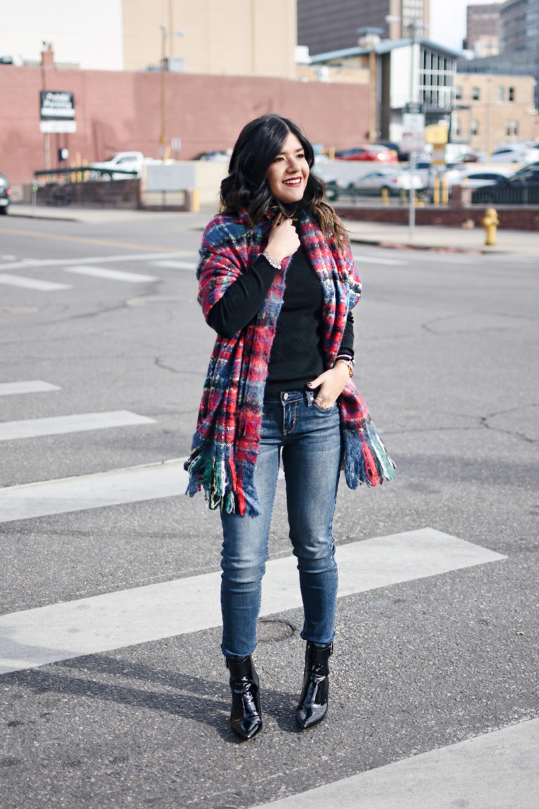 HOLIDAYS IN DENIZEN | CHIC TALK