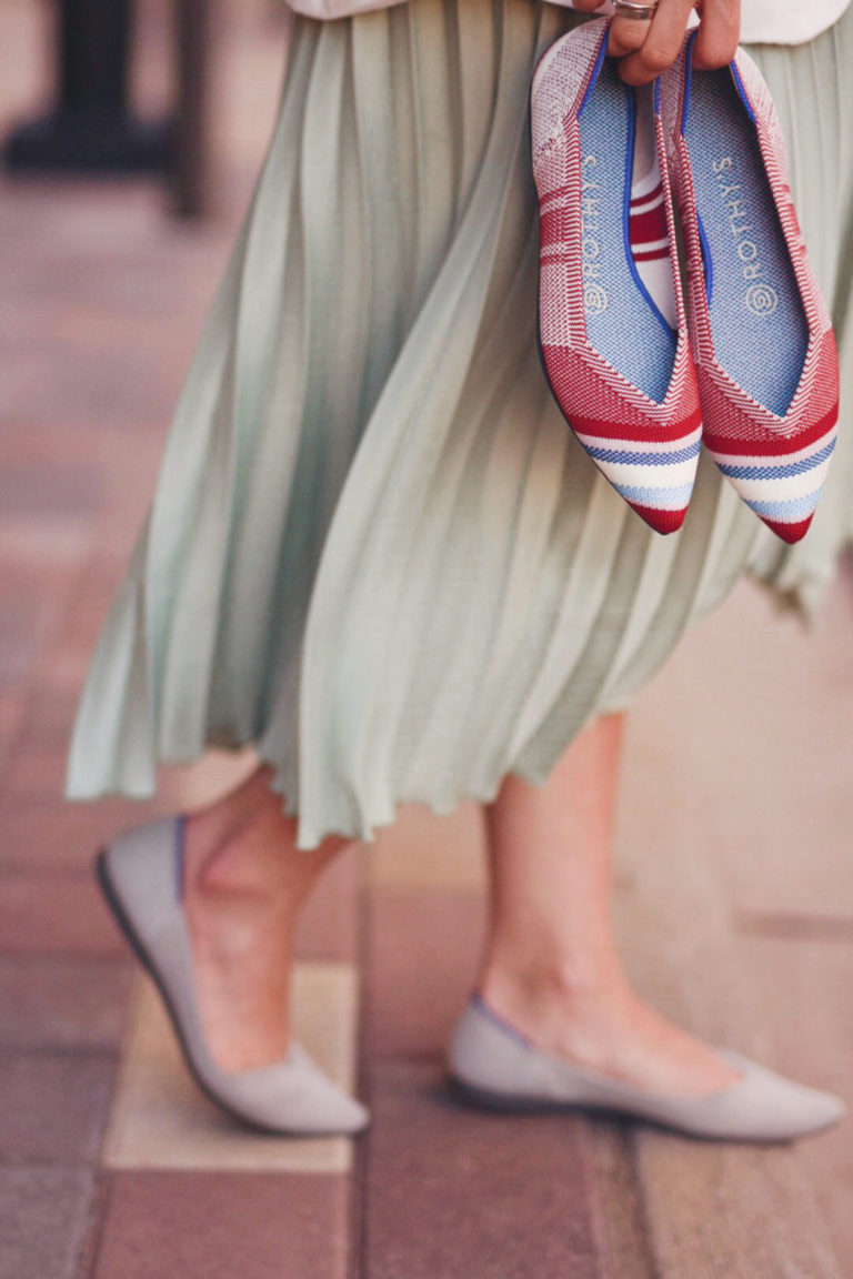 HOW TO STAY CHIC THIS SUMMER WITH ROTHY'S - CHIC TALK