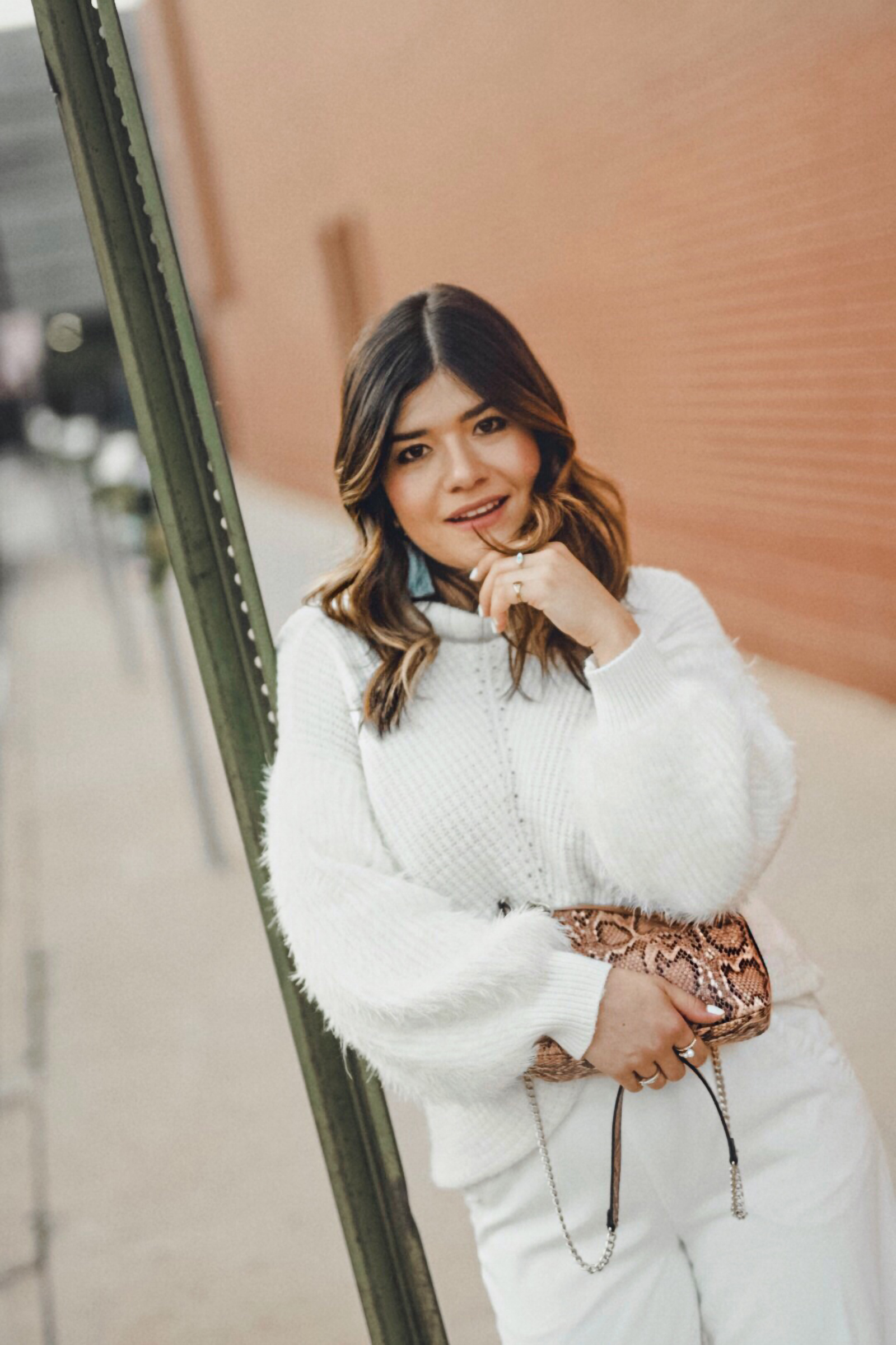 HOW TO STYLE WHITE THIS FALL | CHIC TALK