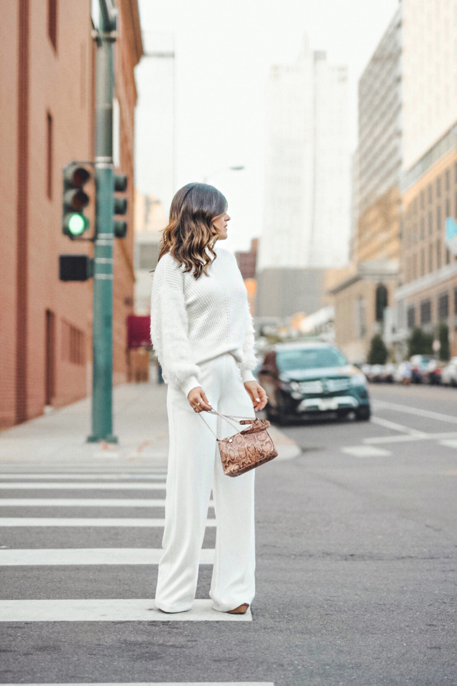 HOW TO STYLE WHITE THIS FALL - CHIC TALK
