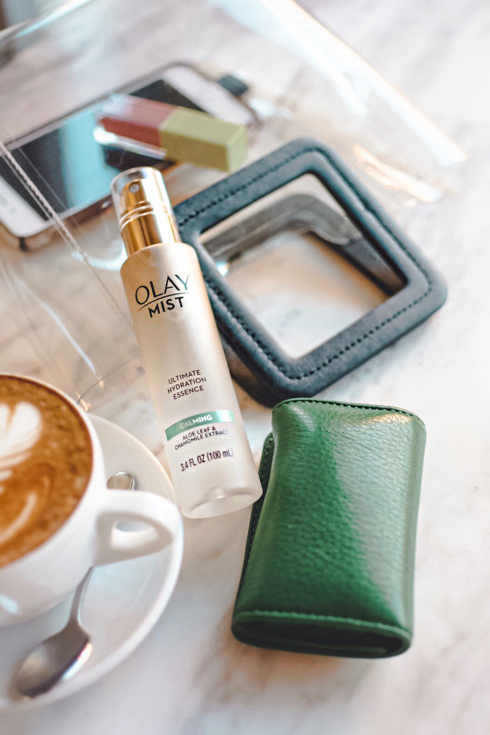INSTANT SKIN HYDRATION WITH OLAY MISTS - CHIC TALK