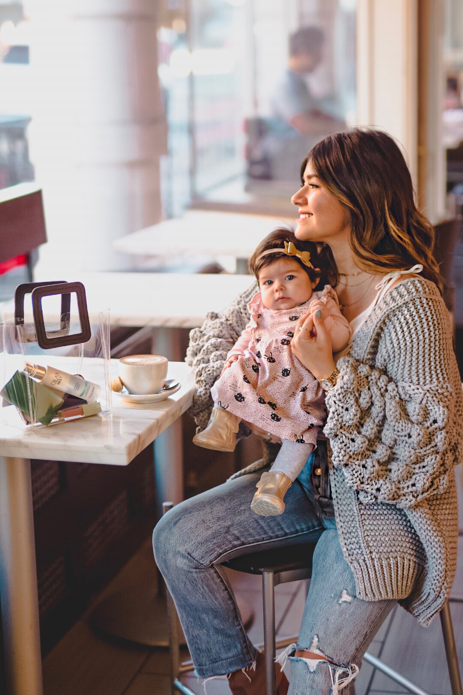 INSTANT SKIN HYDRATION WITH OLAY MISTS - CHIC TALK