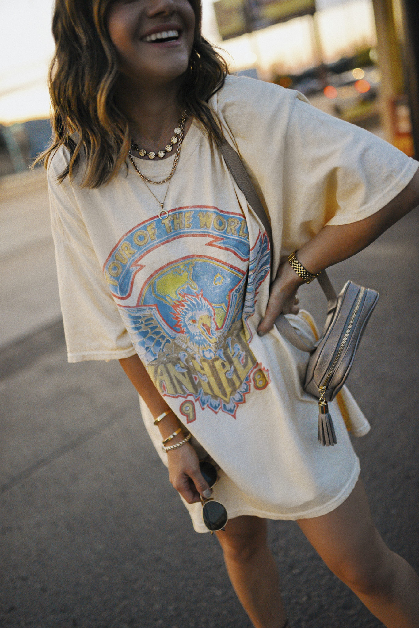 HOW TO STYLE OVERSIZED GRAPHIC TEES - CHIC TALK