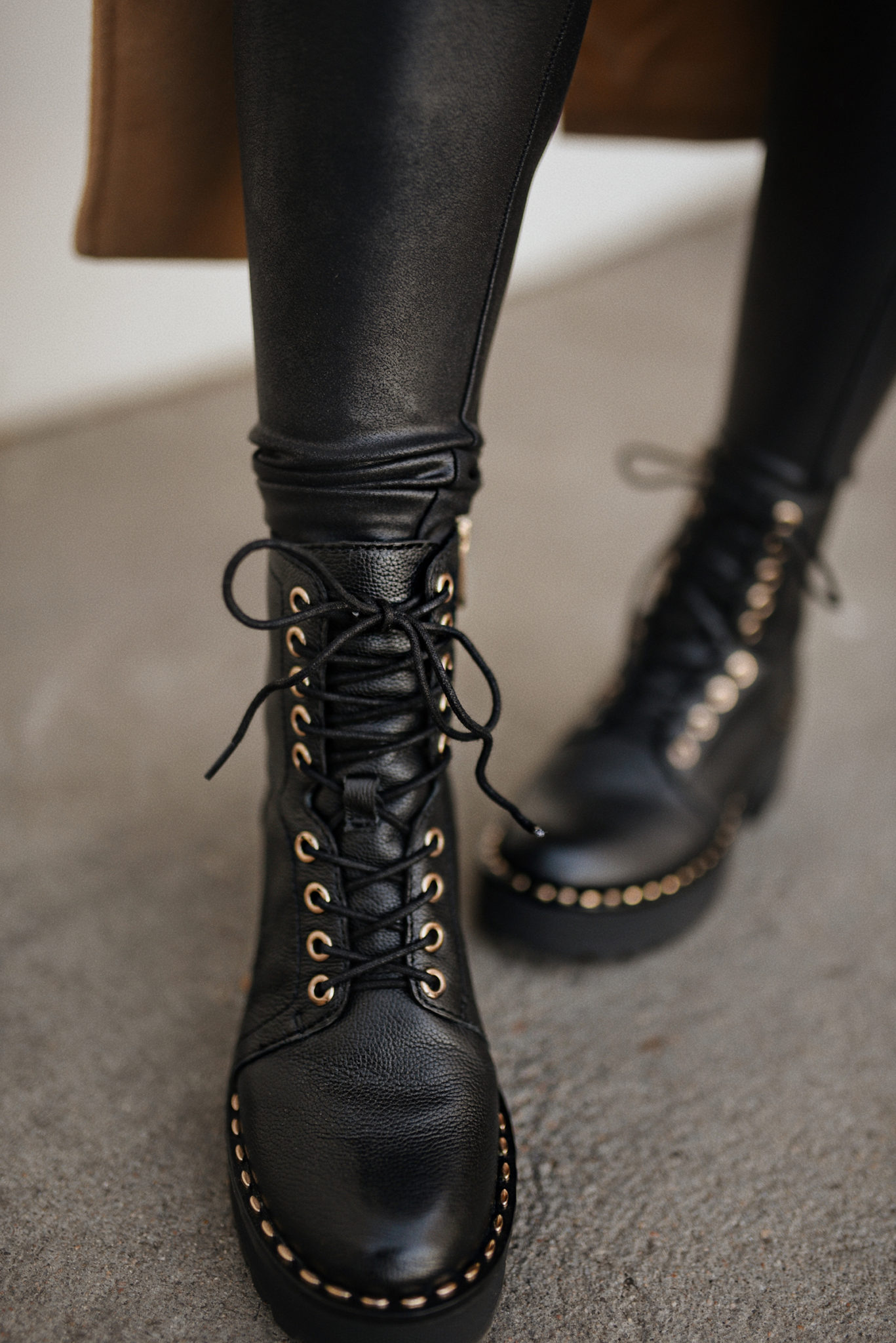 WINTER'S CHECKLIST: CHUNKY BOOTS - CHIC TALK