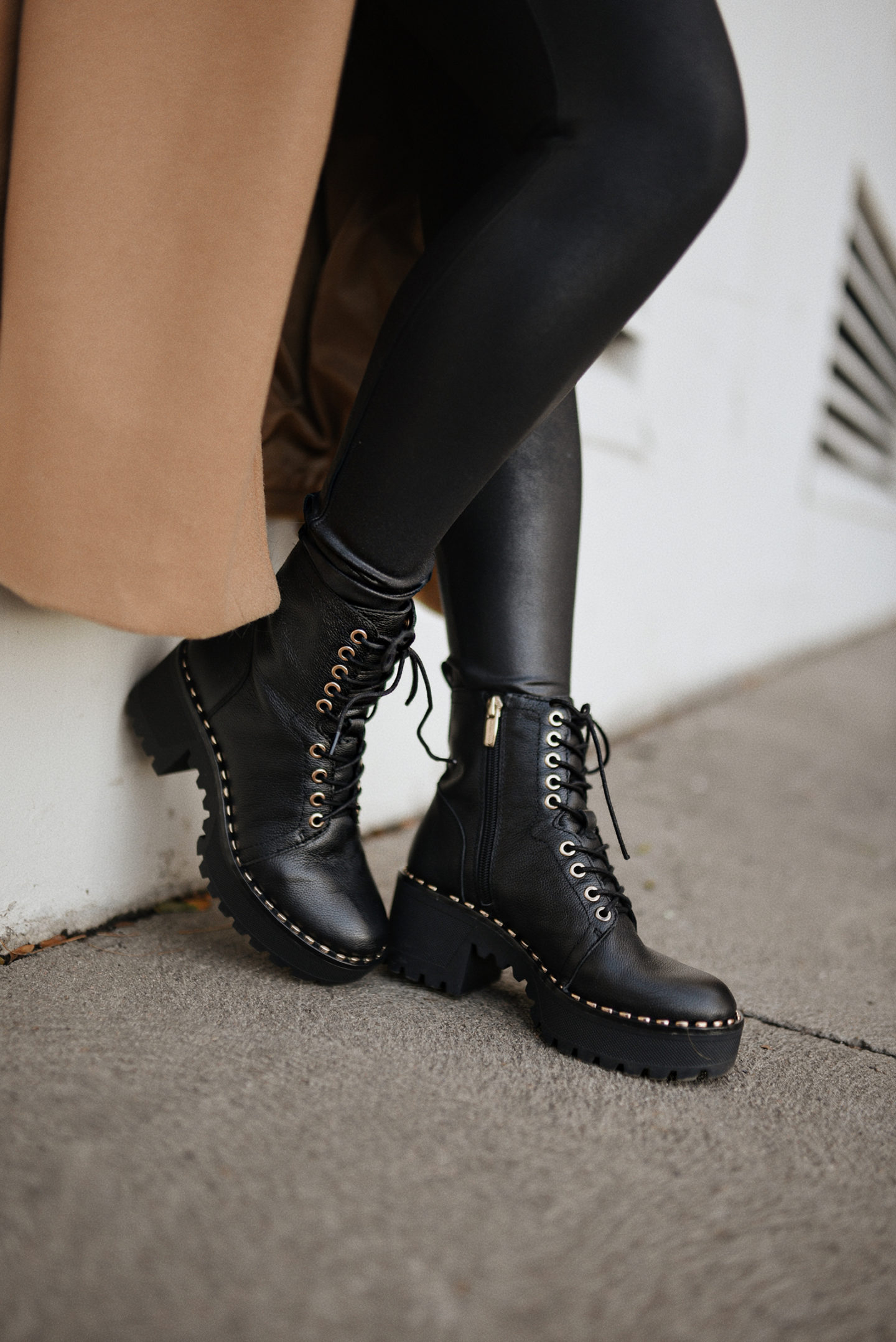 WINTER'S CHECKLIST: CHUNKY BOOTS - CHIC TALK