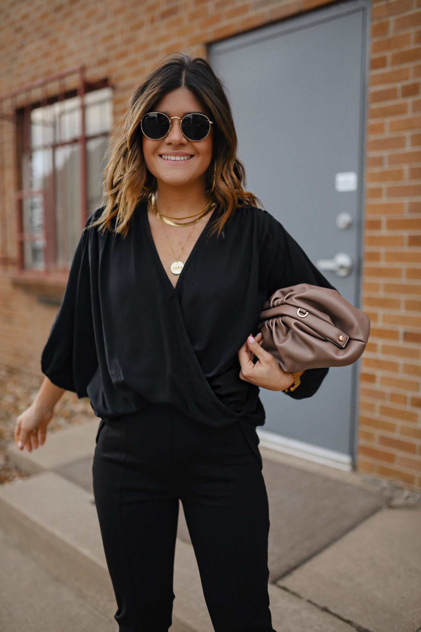 AN UPDATED TOTAL BLACK LOOK FOR ANYTIME OF THE YEAR - CHIC TALK