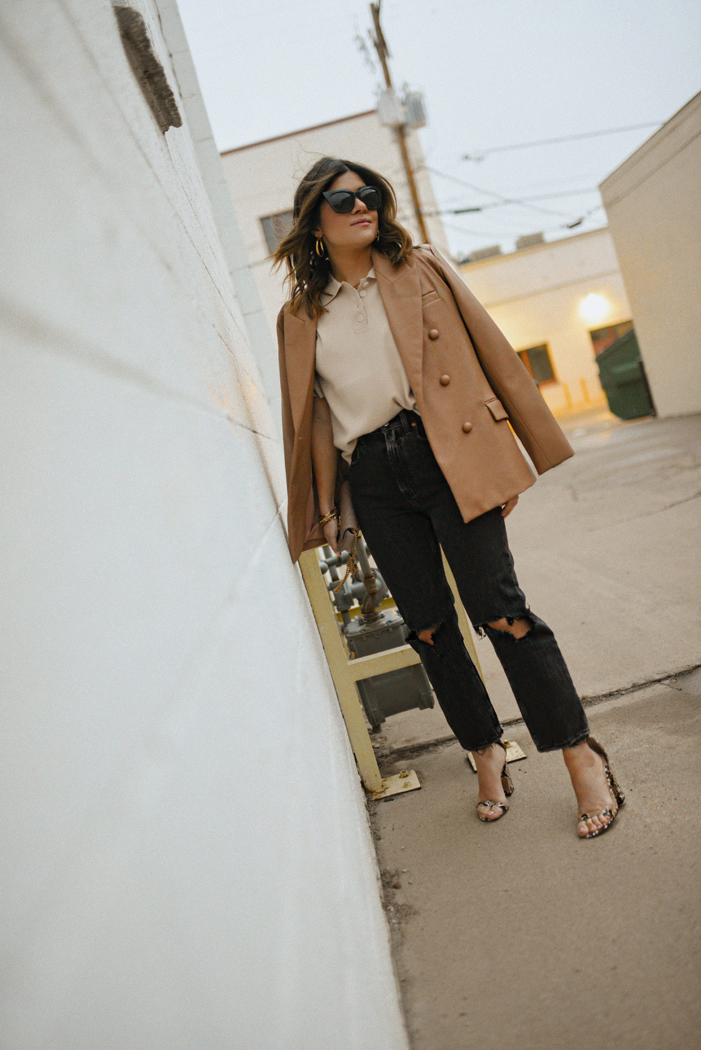 A LITTLE NEUTRAL OUTFIT IDEA TO GET THE WEEK STARTED | CHIC TALK | CHIC ...